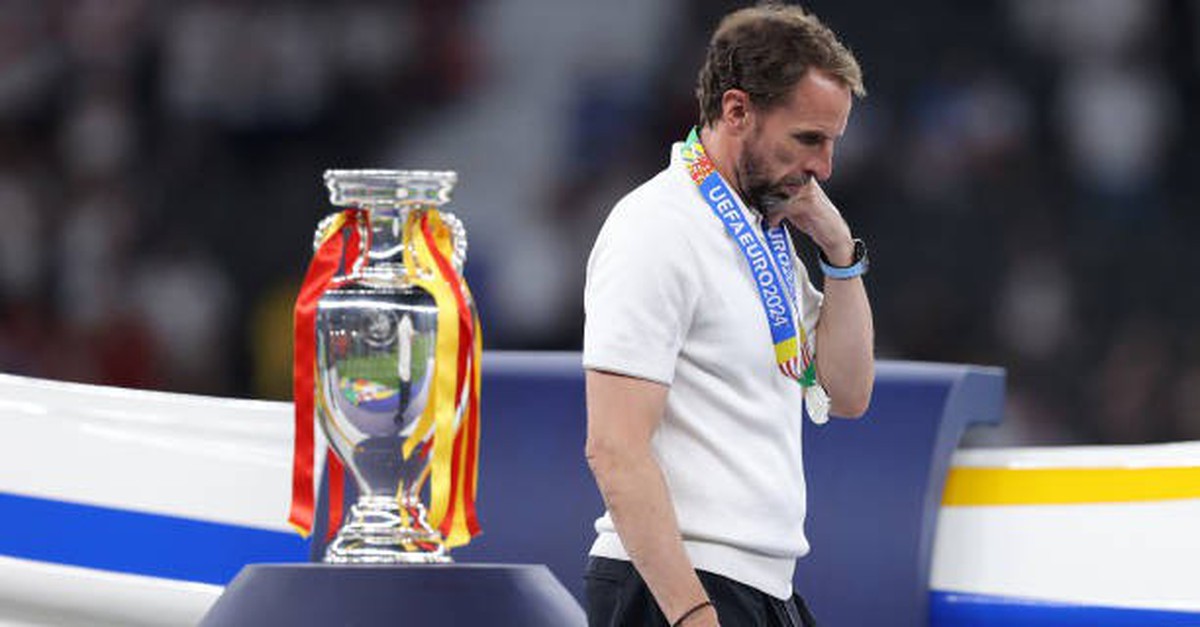 Ghế HLV ĐT Anh: Gareth Southgate ra đi hay ở lại?