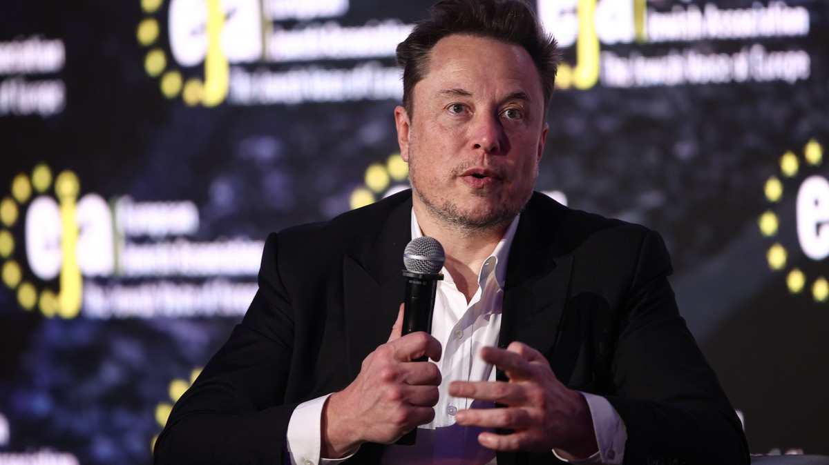 Elon Musk trở thành người đầu tiên sở hữu 500 tỷ USD