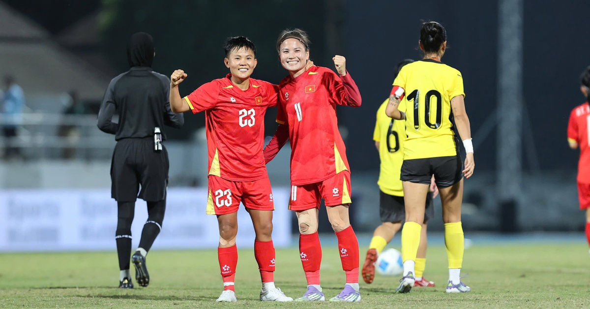 Tiền vệ Thái Thị Thảo: Từ sân futsal đến hat-trick cho tuyển nữ Việt Nam