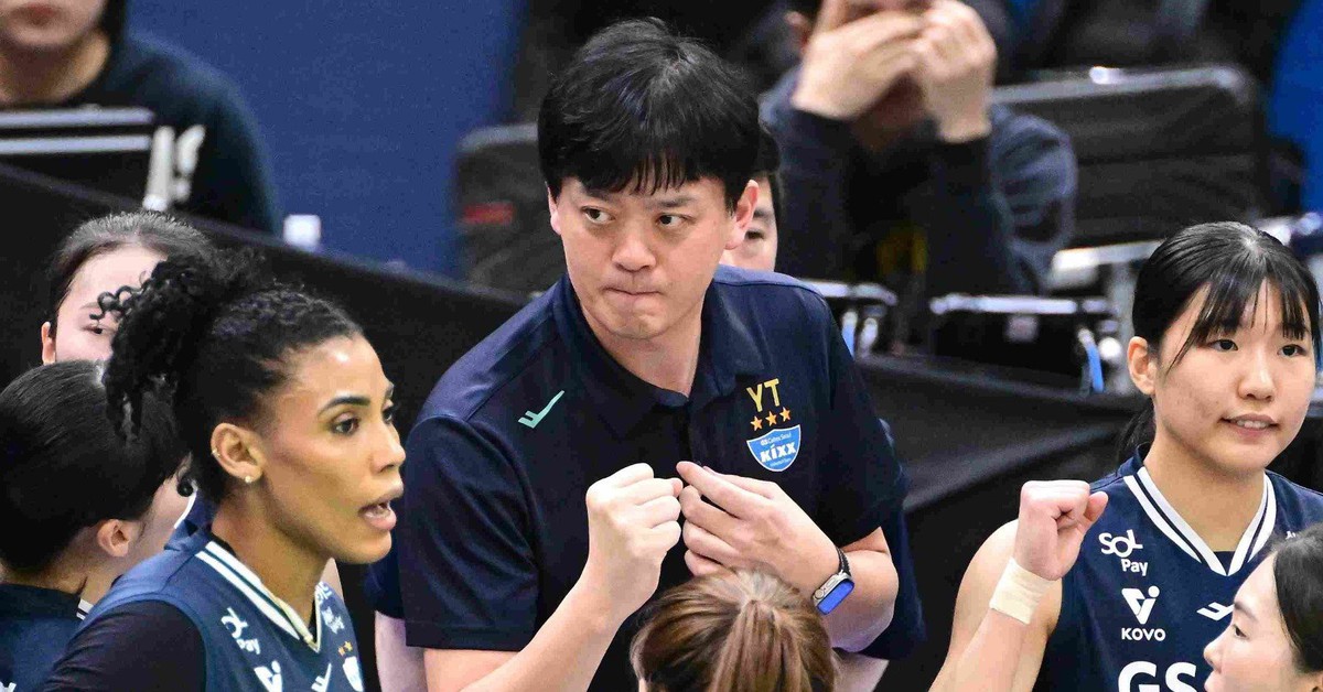 HLV Hàn Quốc tới xem giải VĐQG của Việt Nam, người hâm mộ bóng chuyền ...