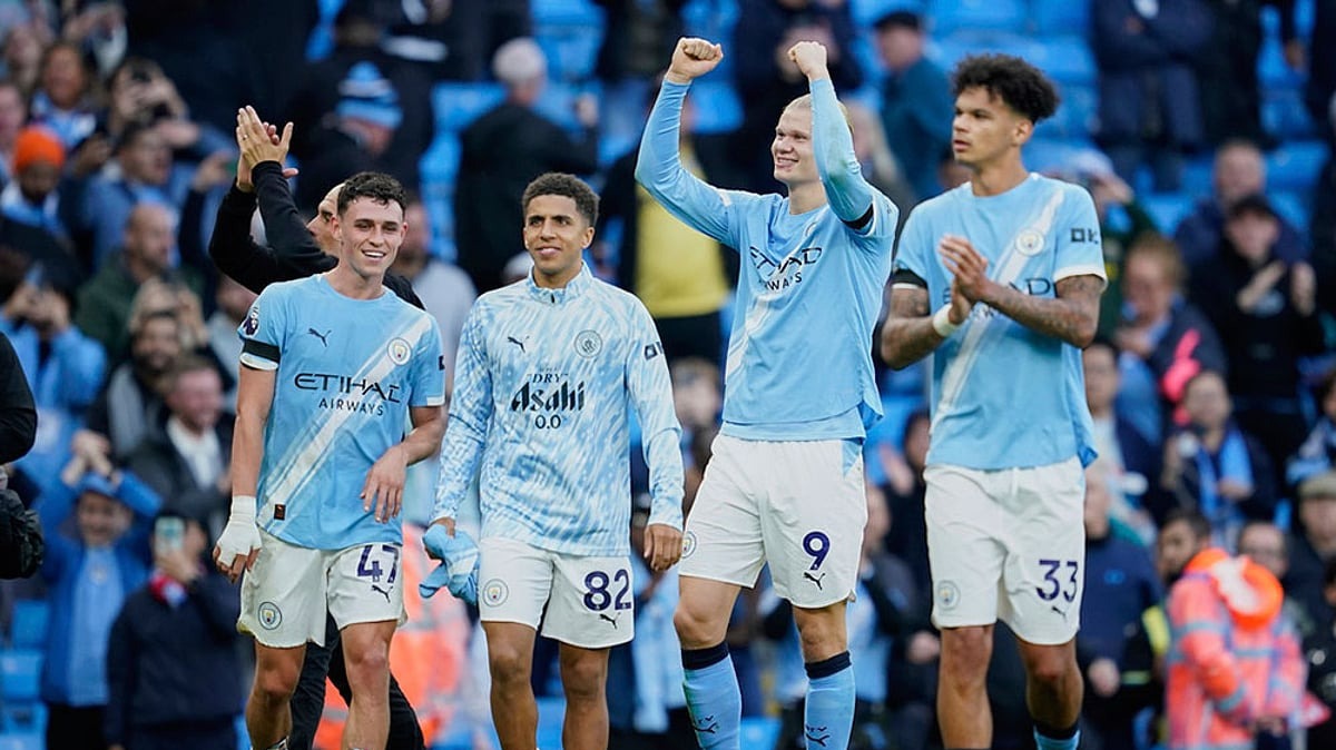 Sự hồi sinh đúng lúc của Man City