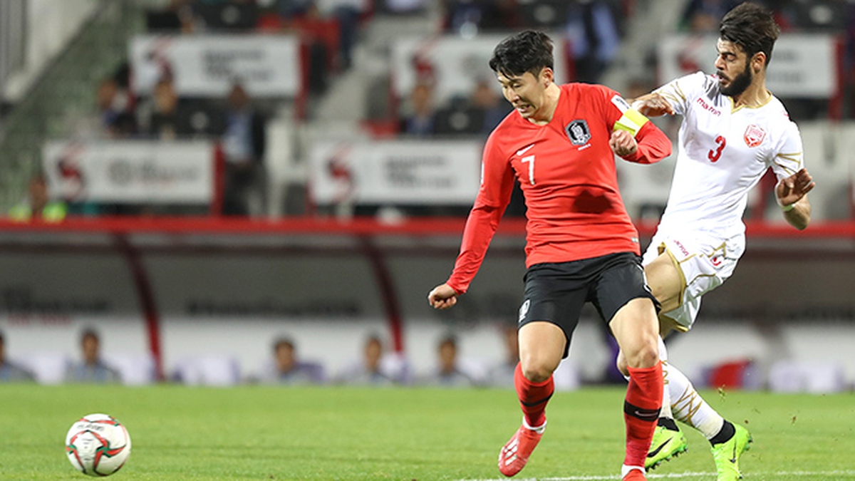 Bóng lăn trong tuần: Lúa chín thì cúi đầu