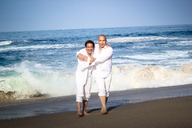 Hồ Vĩnh Khoa - Rhonee Rojas và những đám cưới đồng tính trong showbiz Việt